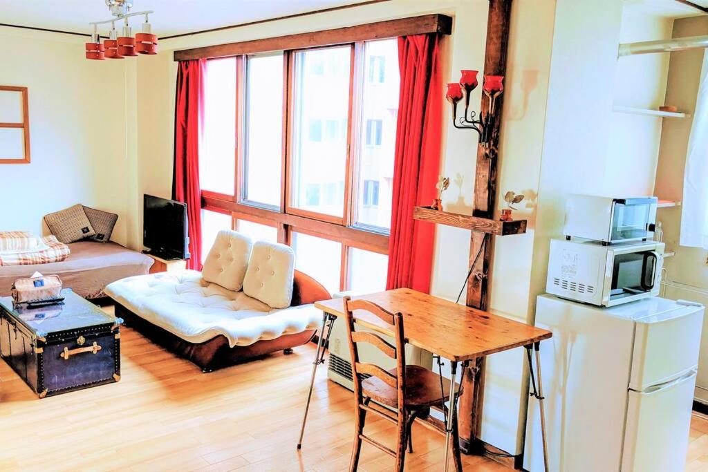 すすきの徒歩圏/札幌駅2-3駅/明るいヴィンテージルーム/緑も都心もアクセス抜群/wifi有 - Sapporo