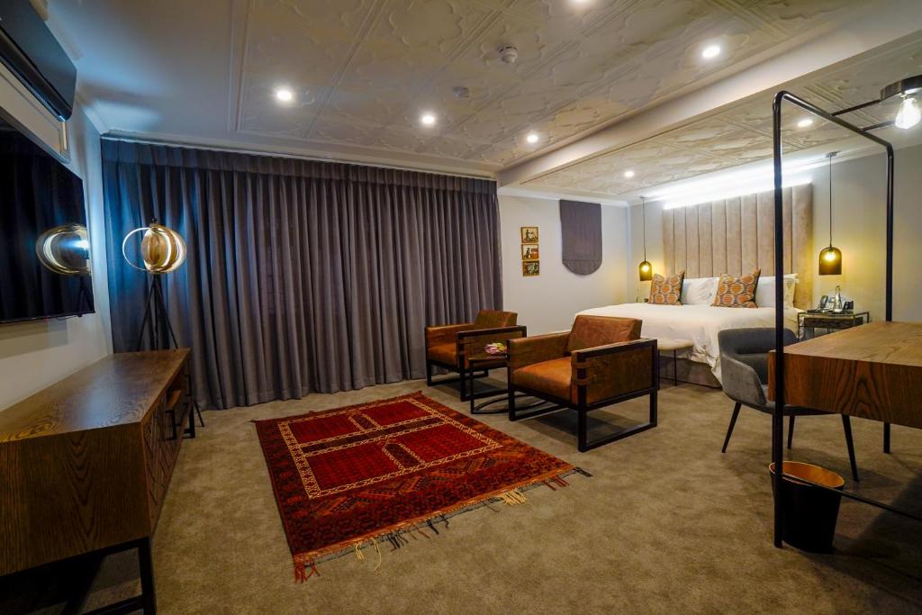 Sanctuary Mandela, Johannesburg (updated prices 2025)