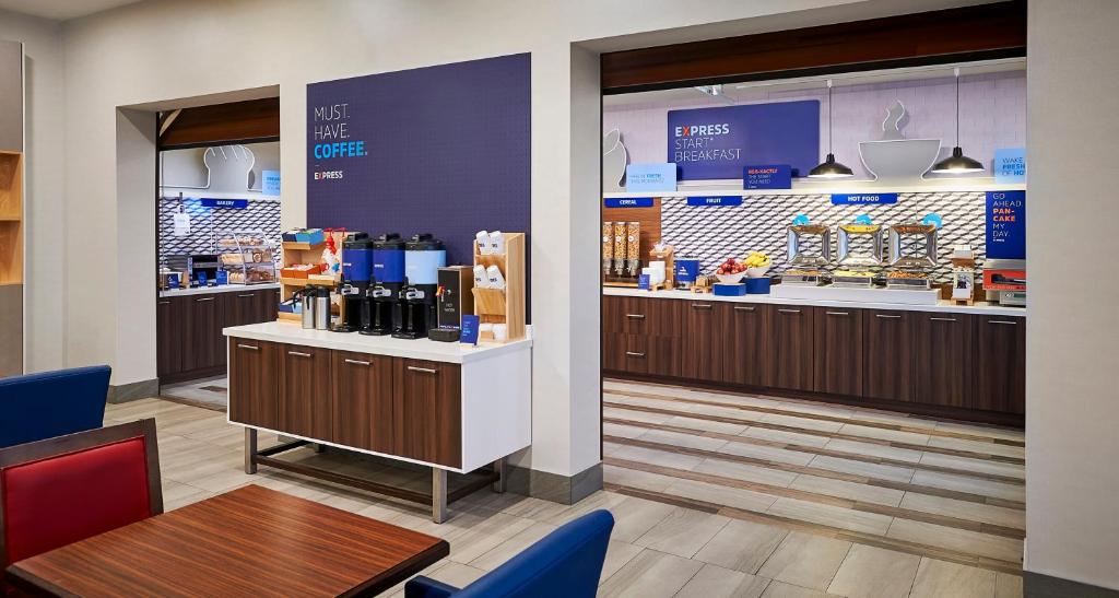 Holiday Inn Express Niagara-On-The-Lake by IHG, Niagara-on-the-Lake ...