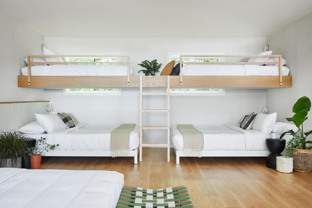 Somewhere Inn Calabogie, Calabogie (updated prices 2025)