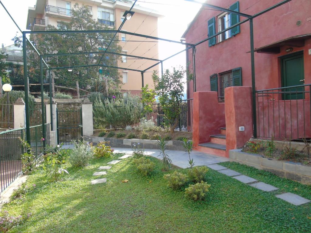 IL PERGOLATO con parcheggio privato | Apartment in Genoa, Italy