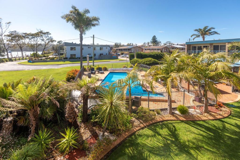 The Retreat Lakeside Merimbula, Merimbula (updated prices 2025)