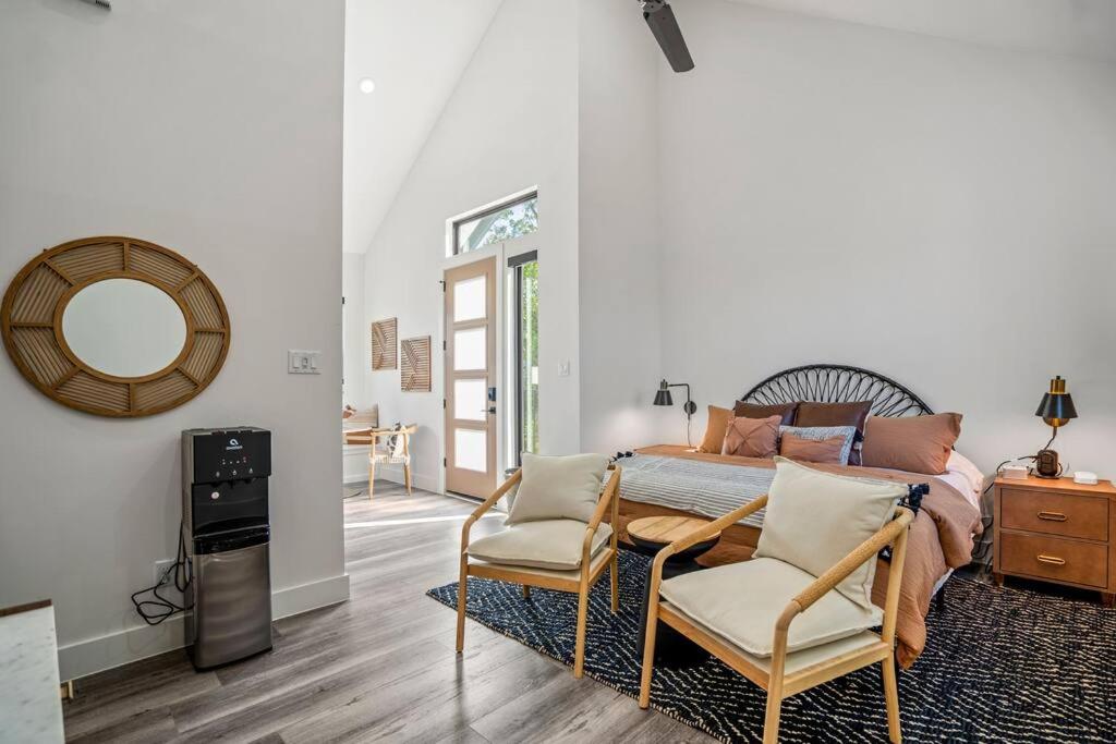 Boho Lodge Studio @ East Downtown, Houston (updated prices 2025)