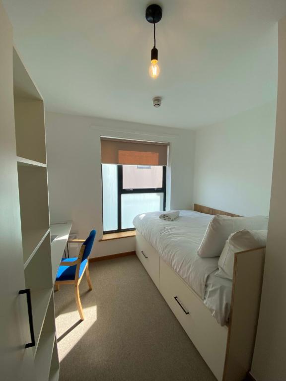 Gasthaus Regency Hall Smart Cheltenham Ensuite Rooms c (GB Cheltenham ...