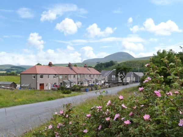 4 Helwith Bridge Cottages, Horton in Ribblesdale (updated prices 2026)