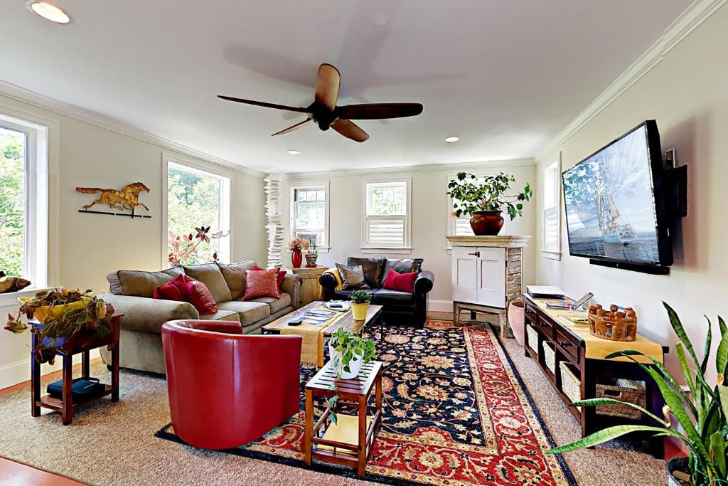 South Portland Cottage, South Portland (updated prices 2026)