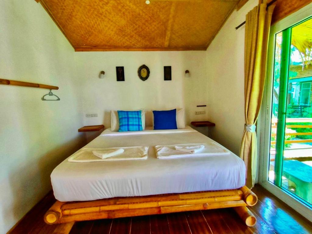 Mook Montra Resort Sea Front, Ko Mook (updated prices 2025)