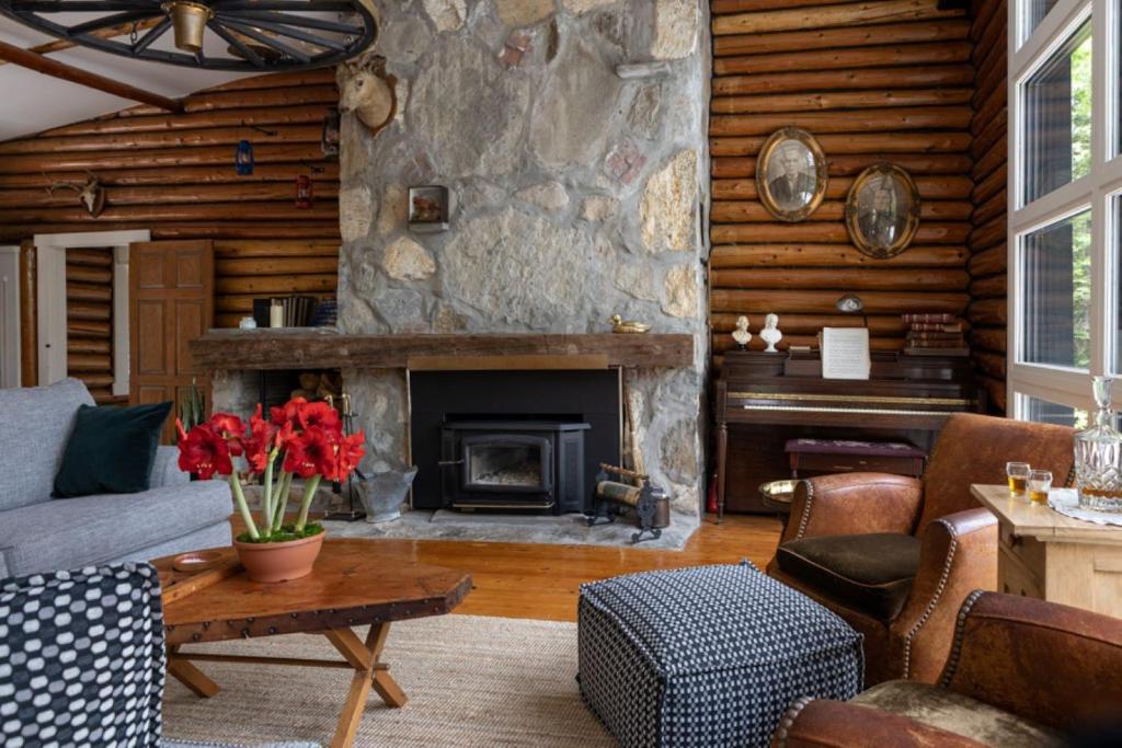 Coeur Des Bois, Au Bord Du Lac Chertsey - Rawdon