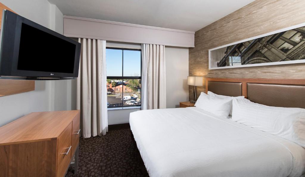 Holiday Inn Savannah Historic District by IHG, Savannah (updated prices ...