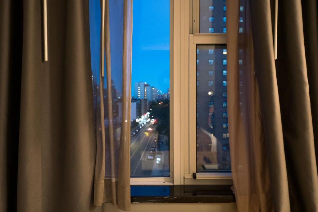 Madison LES Hotel, New York (updated prices 2025)