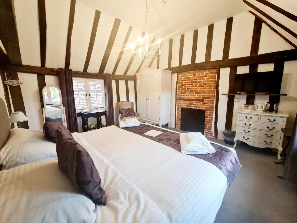 The Harvard Inn, Stock (updated prices 2025)