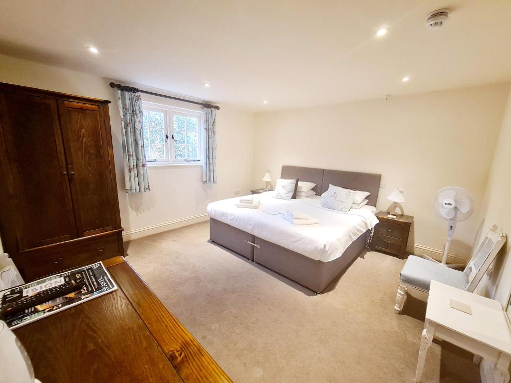 The Harvard Inn, Stock (updated prices 2025)