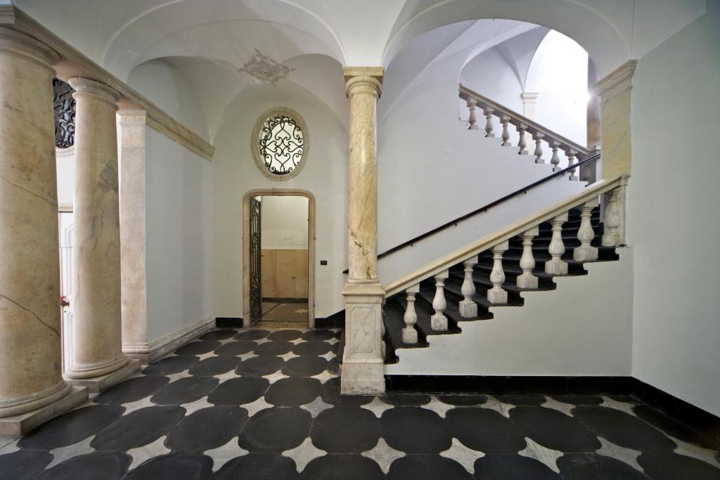 Guesthouse Palazzo Cicala, Genoa, Italy - Booking.com