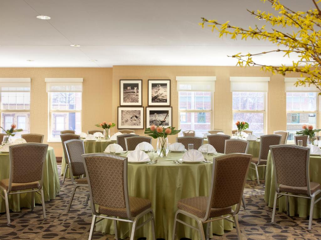 The Moonrise Hotel, Saint Louis (updated prices 2025)