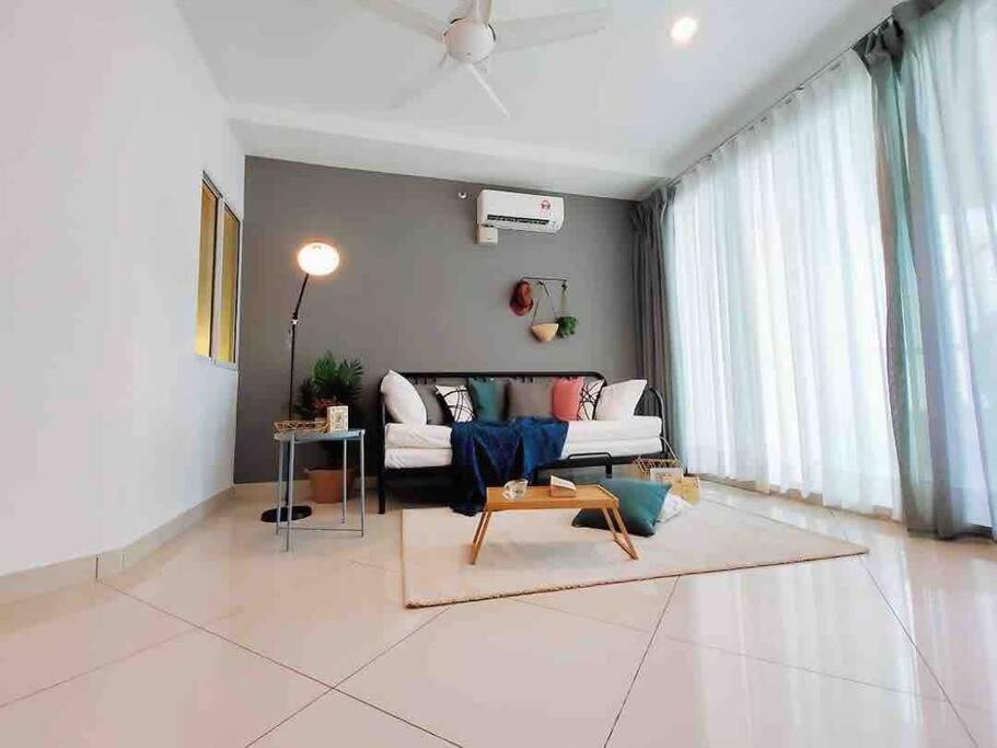 Luxury Seaview Penang Homestay @ Mansion One Gurney Pulau Pinang ...