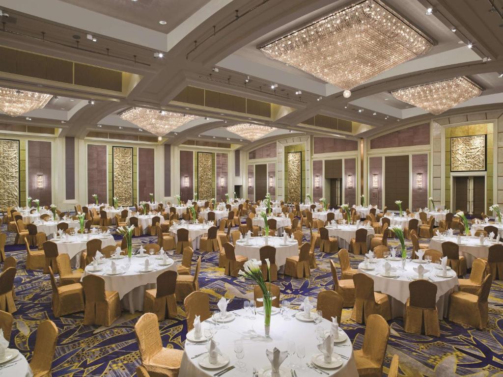 Kerry Hotel, Beijing by Shangri-La - 5 Kilometers to The Forbidden City ...