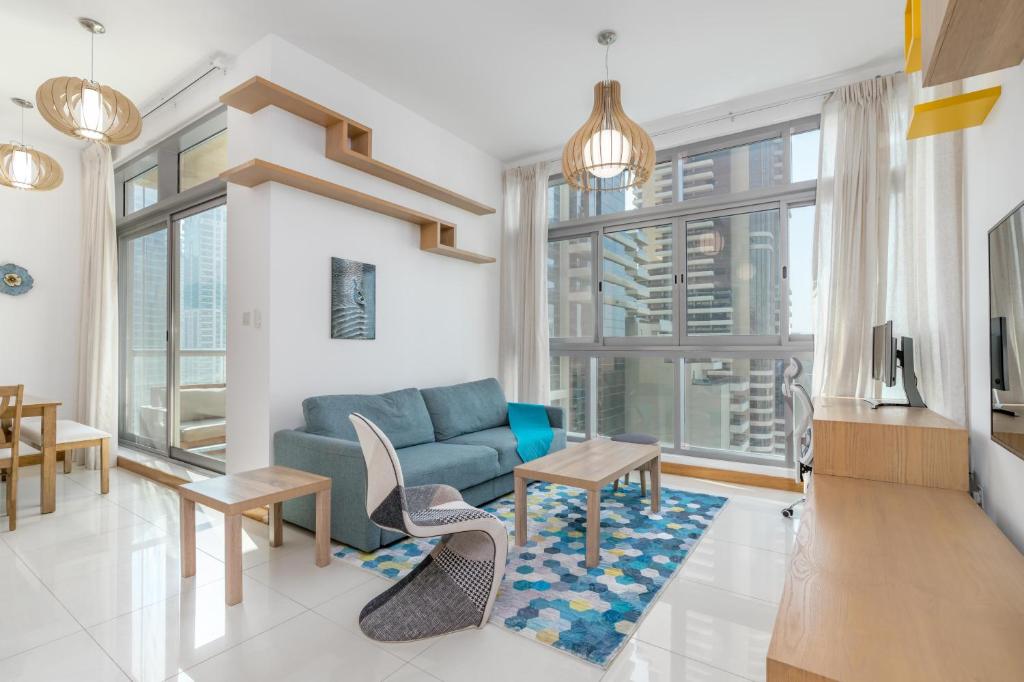 Icon Casa Living - Lake view Iris Blue Tower, Dubai (ažurirane cene za ...
