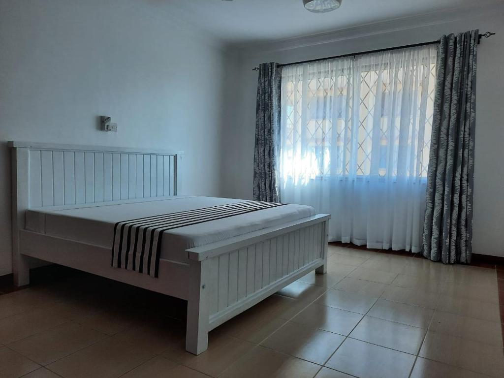 3br Nyali,pool,wifi,jacuzzi,hot Shower,parking. - Mombasa