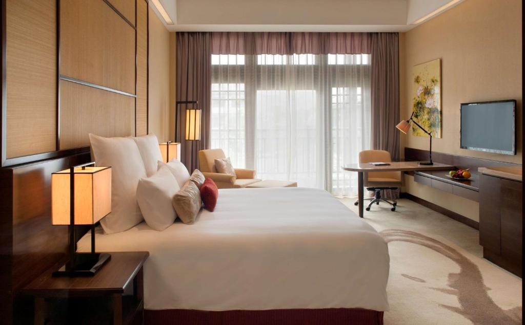 Radisson Blu Resort Wetland Park, Wuxi (updated prices 2025)