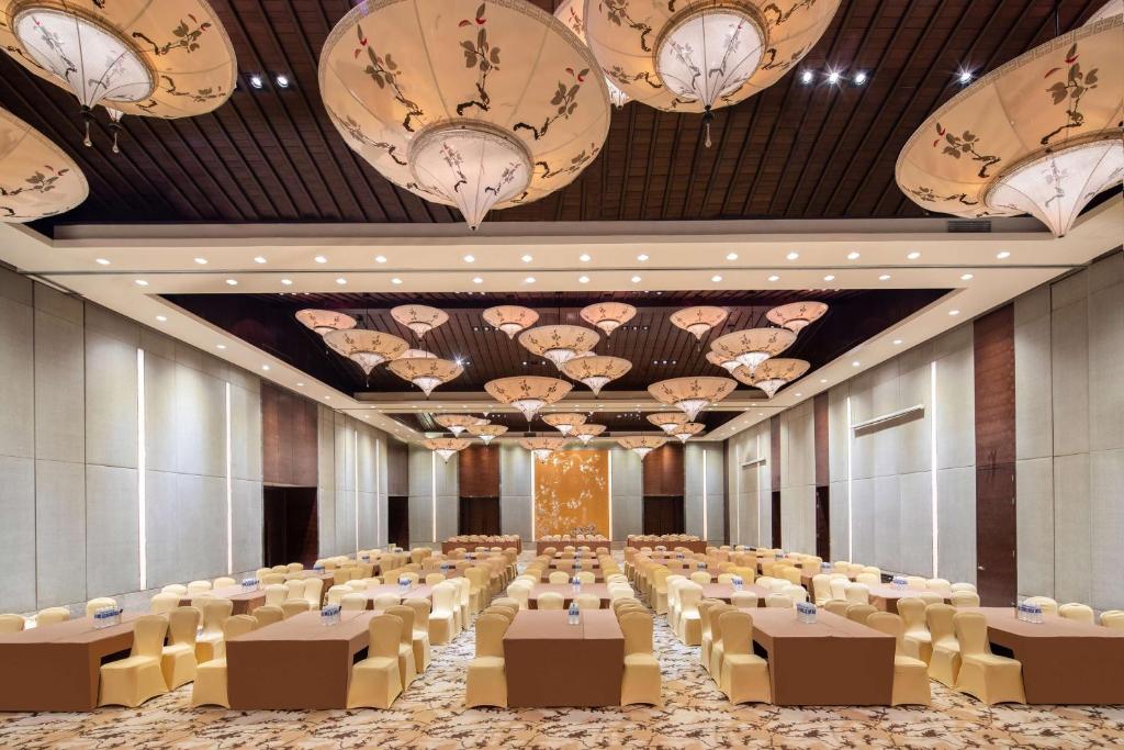 Radisson Blu Resort Wetland Park, Wuxi (updated prices 2025)