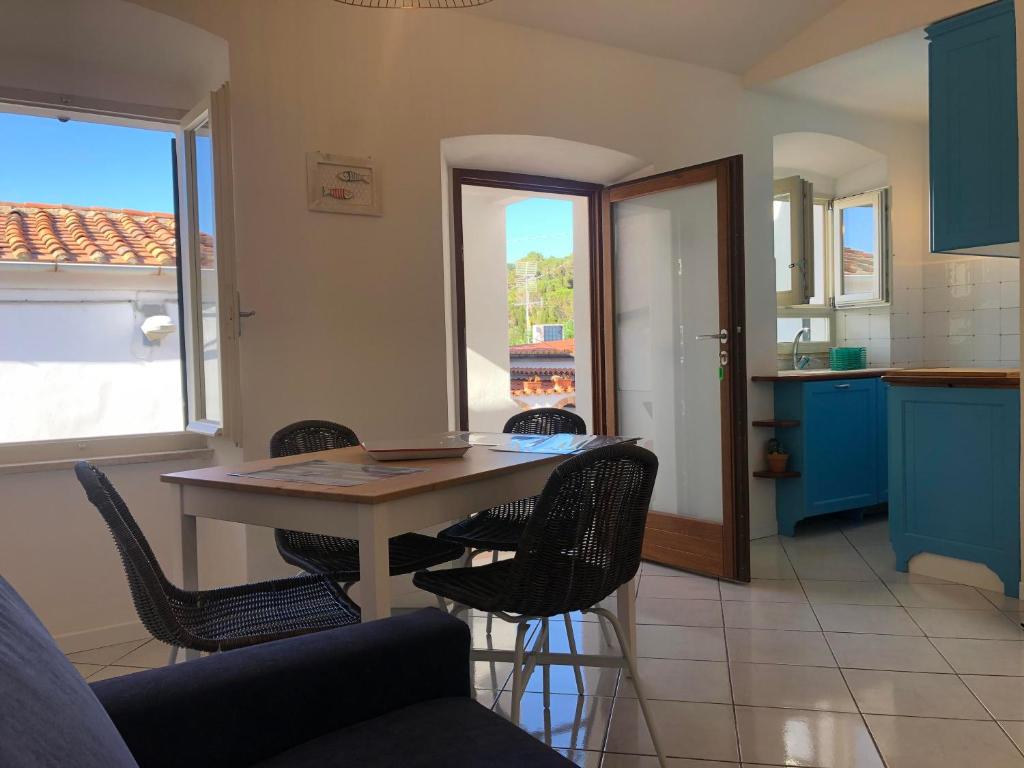 Apartment 'Castello' Close To The Beach With Terrace - Marina di Campo