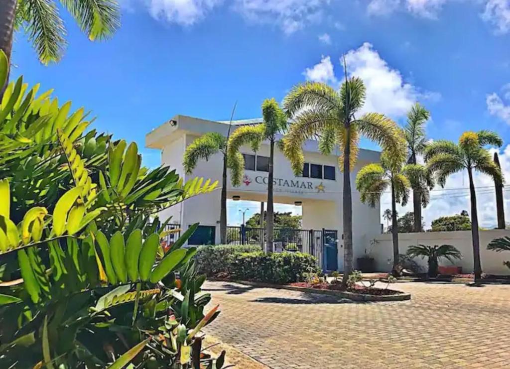 Breezy Nights Puerto Rico, Loiza – Updated 2024 Prices