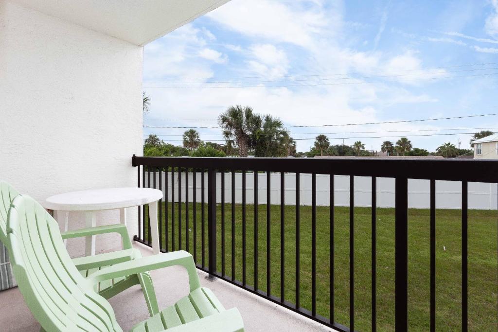 Ocean Village Club L25, 2 Bedrooms, Sleeps 5, Elevator, Heated Pool, St ...