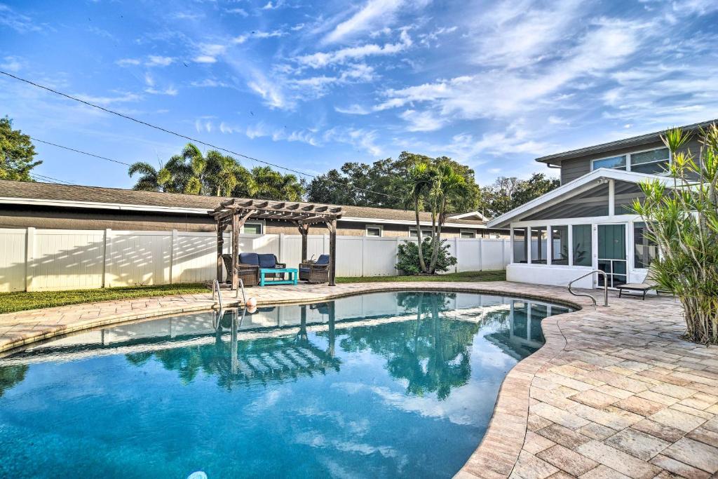 Private Pool, 2 Mi to Beach Seminole Escape!, Seminole (updated prices ...
