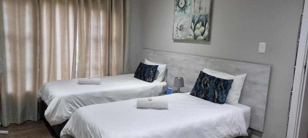 6 on Western Guest House, East London (updated prices 2024)