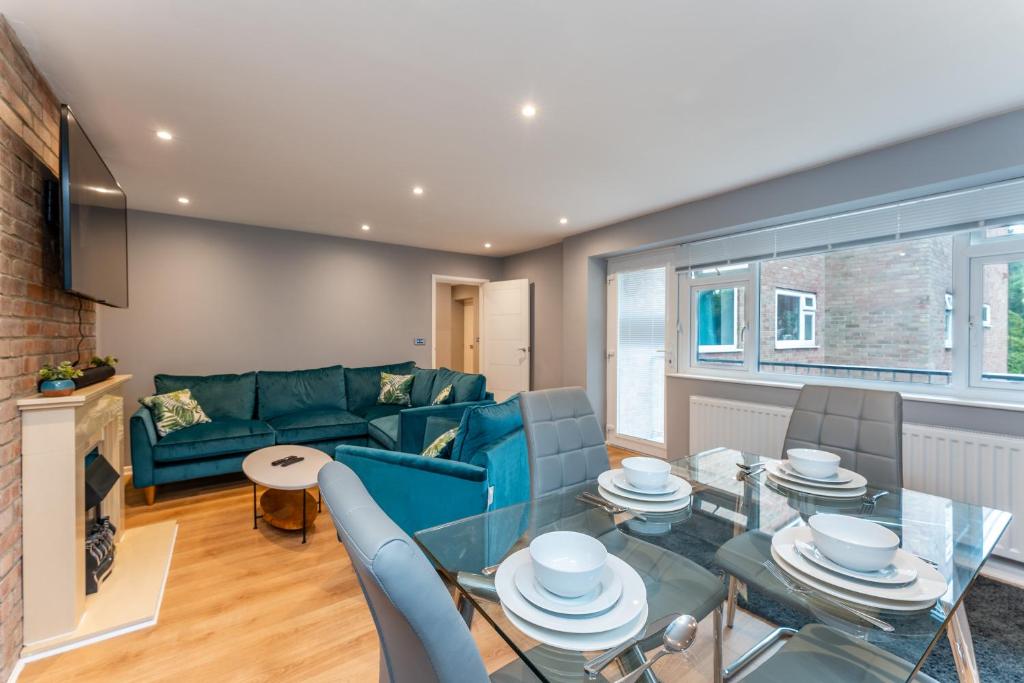 Stylish 2 Bed Apartment 500m From The Beach - Bournemouth