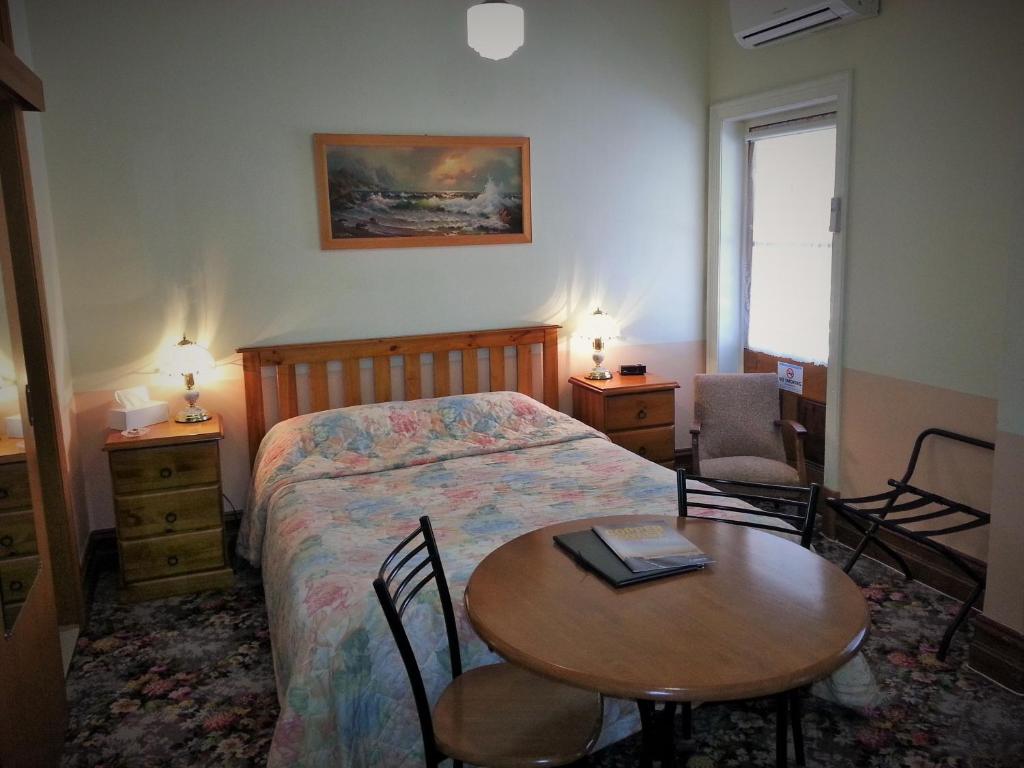 Sonbern Lodge Motel, Wallaroo (updated prices 2025)