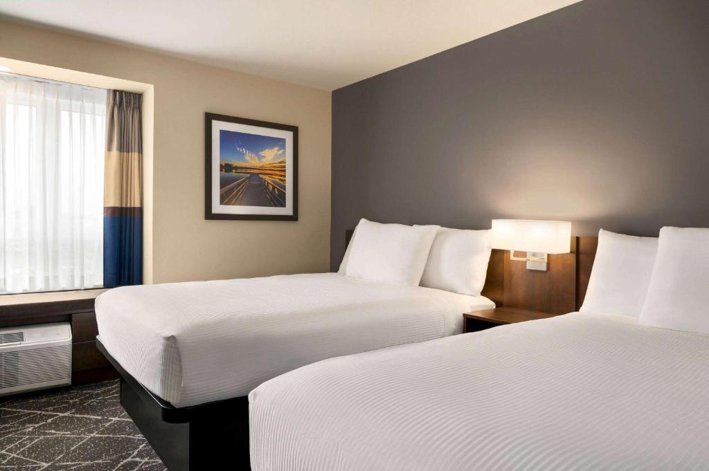 Microtel Inn & Suites by Wyndham Aurora, Aurora (updated prices 2025)