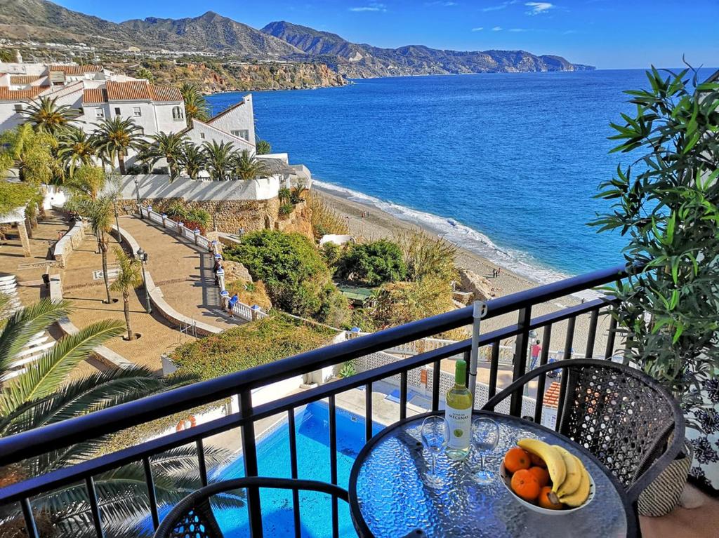 Carabeo Seaview Apartment Rocamar, Nerja (updated prices 2026)