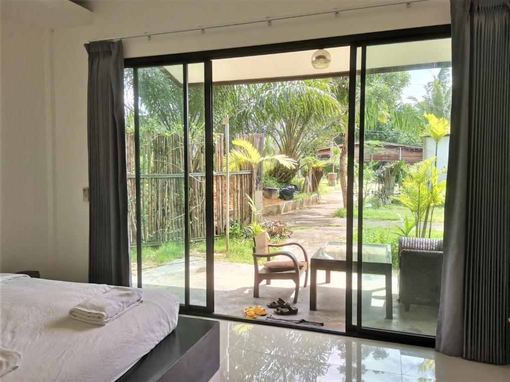 Natai House, Natai Beach (updated prices 2025)