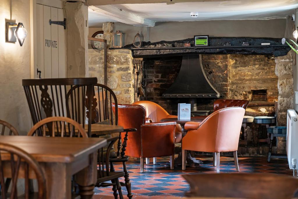 The Dinton Hermit, Dinton (updated prices 2025)