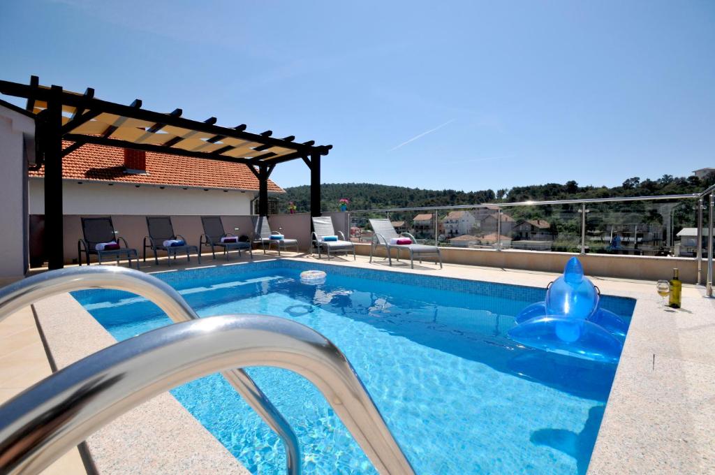 Luxury villa Rooftop pool Avbl in season, Trogir (updated prices 2026)