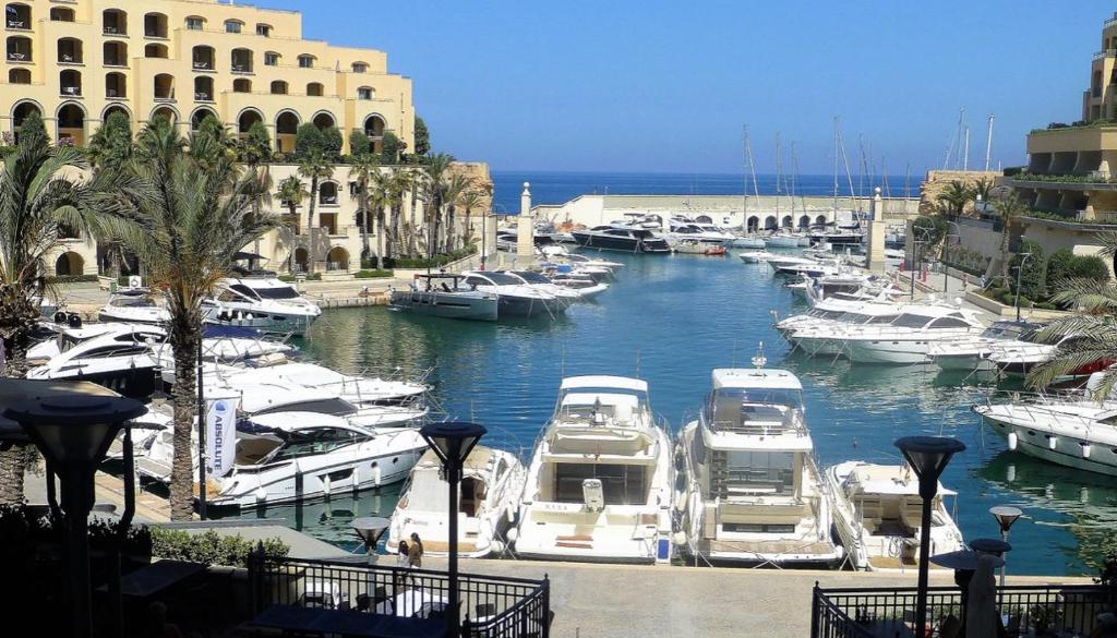 Apartament Exclusive Location -Breathtaking Views - Fully AC (Malta ...