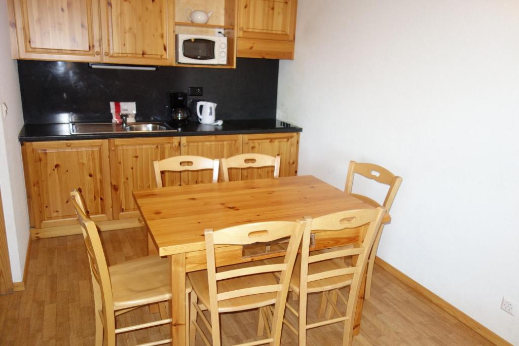 Pracondu 2 OUTDOOR & FUN appartement 1 chambre superieur avec balcon by ...