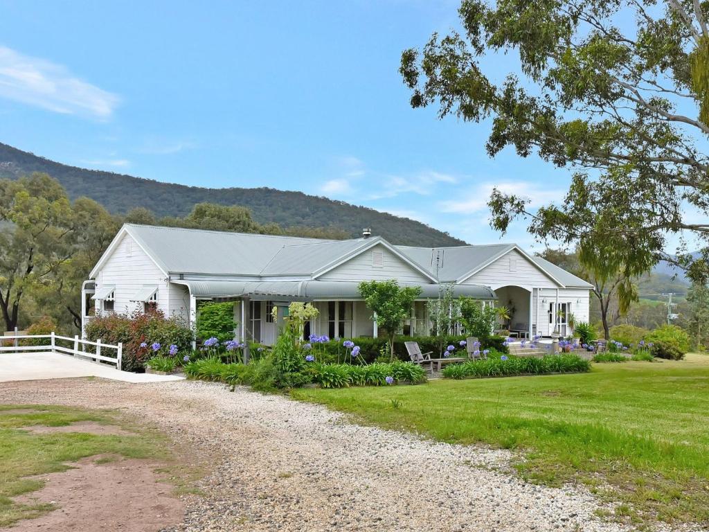 La Sila Homestead on Marrowbone, Mount View (updated prices 2026)
