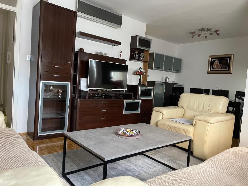 Apartment Host, Tuzla (updated prices 2026)