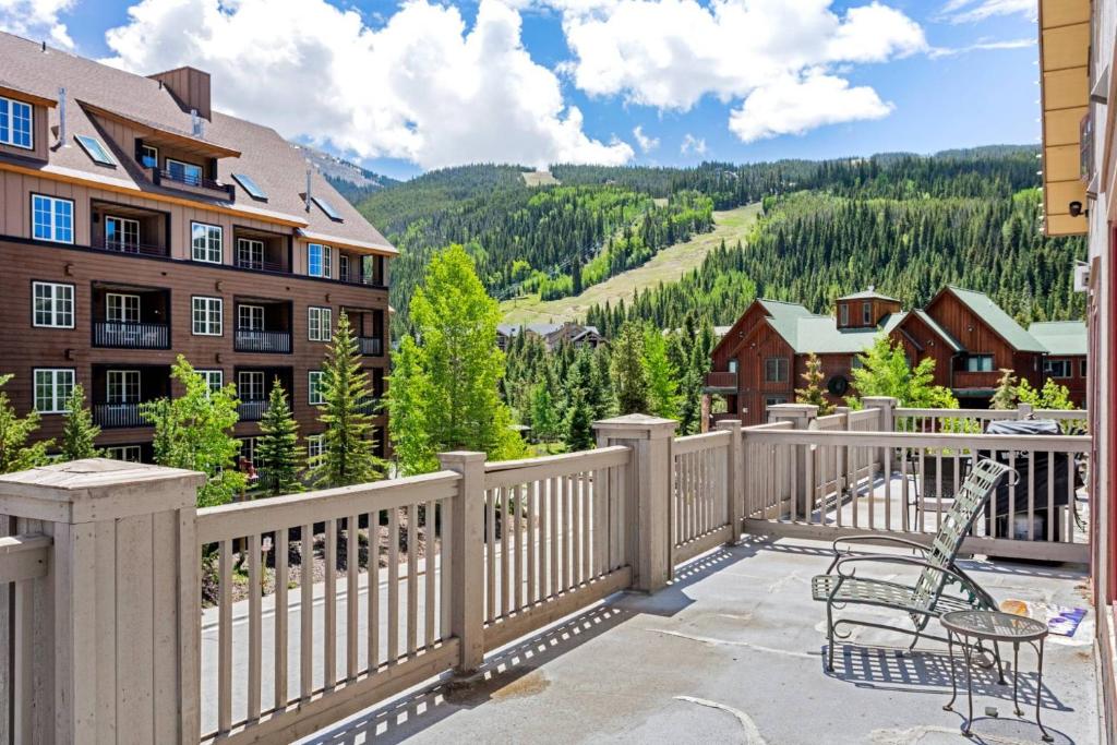 Expedition Station 8591 - River Run Keystone, Dillon (updated prices 2025)