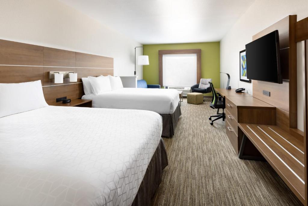 Holiday Inn Express & Suites Oakhurst-Yosemite Park Area by IHG ...