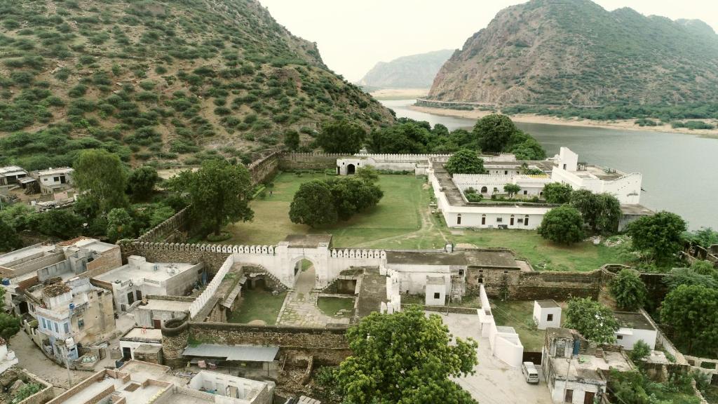 Rajmahal Palace by Kanota Hotels Near Bisalpur Dam, Tonk (updated ...