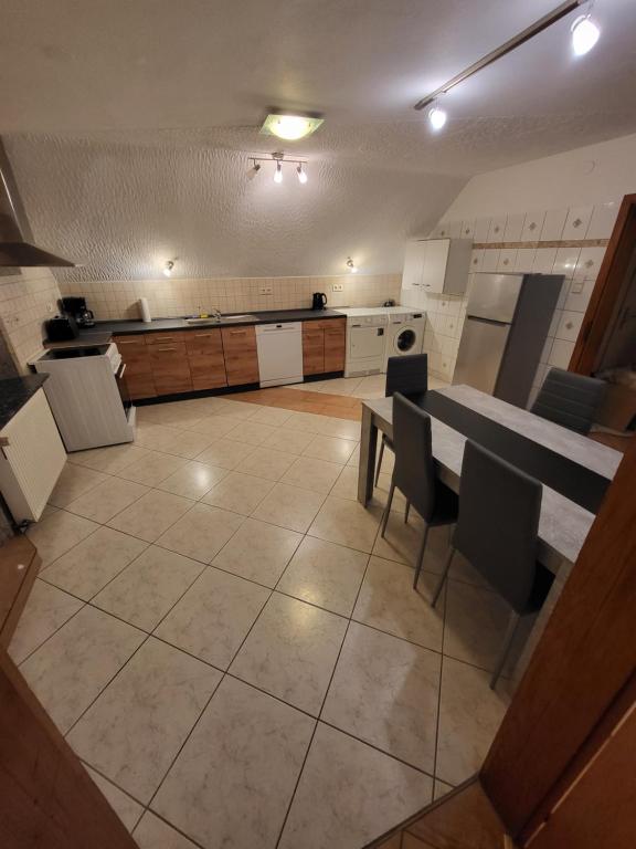 Apartment near Ramstein Airbase, Gimsbach, Germany - Booking.com