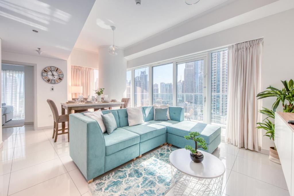 Authentic 2BR at DAMAC Heights Dubai Marina by Deluxe Holiday Homes ...