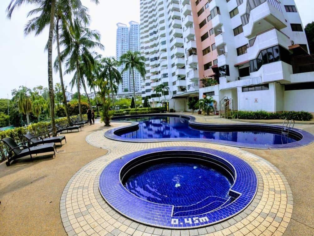 All Is One at Batu Ferringhi Sri Sayang, Batu Ferringhi (updated prices ...