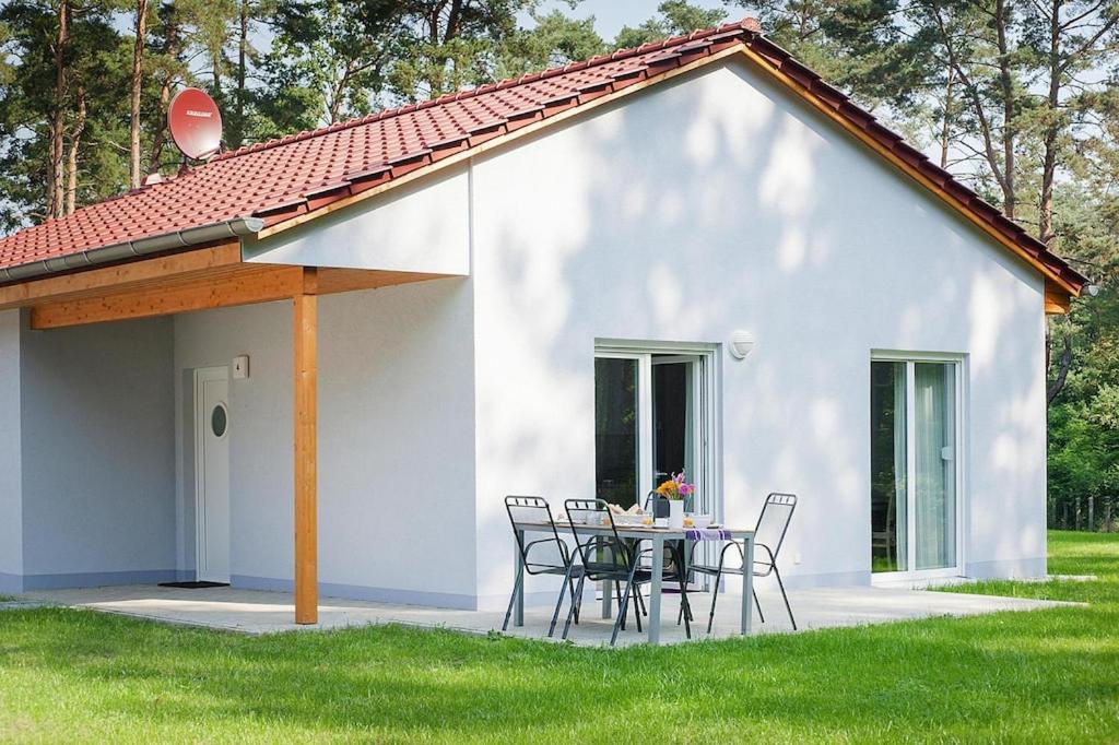 Gemütlicher Bungalow In Storkow Am See -