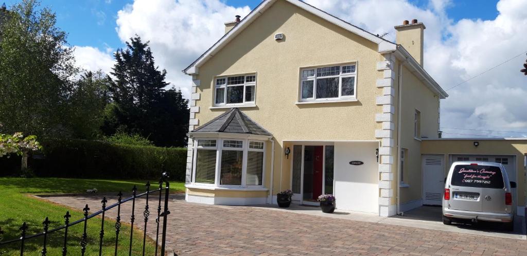 SHALOM - IN THE HEART OF THE LAKES, Arvagh – Updated 2024 Prices