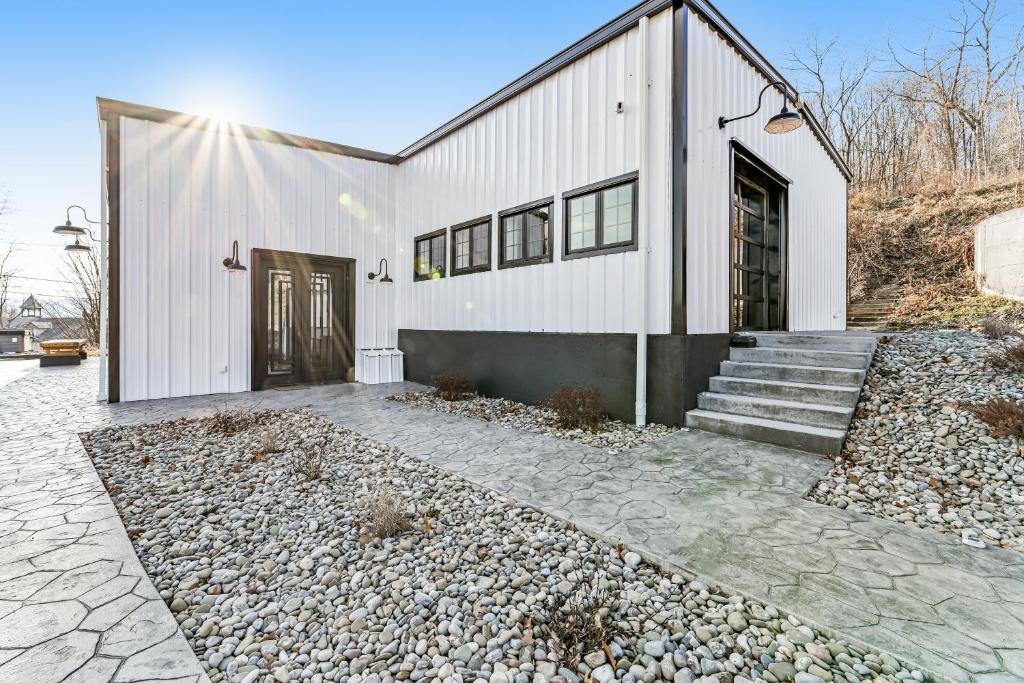 The Factory at Sable Estate, Hammondsport (updated prices 2025)