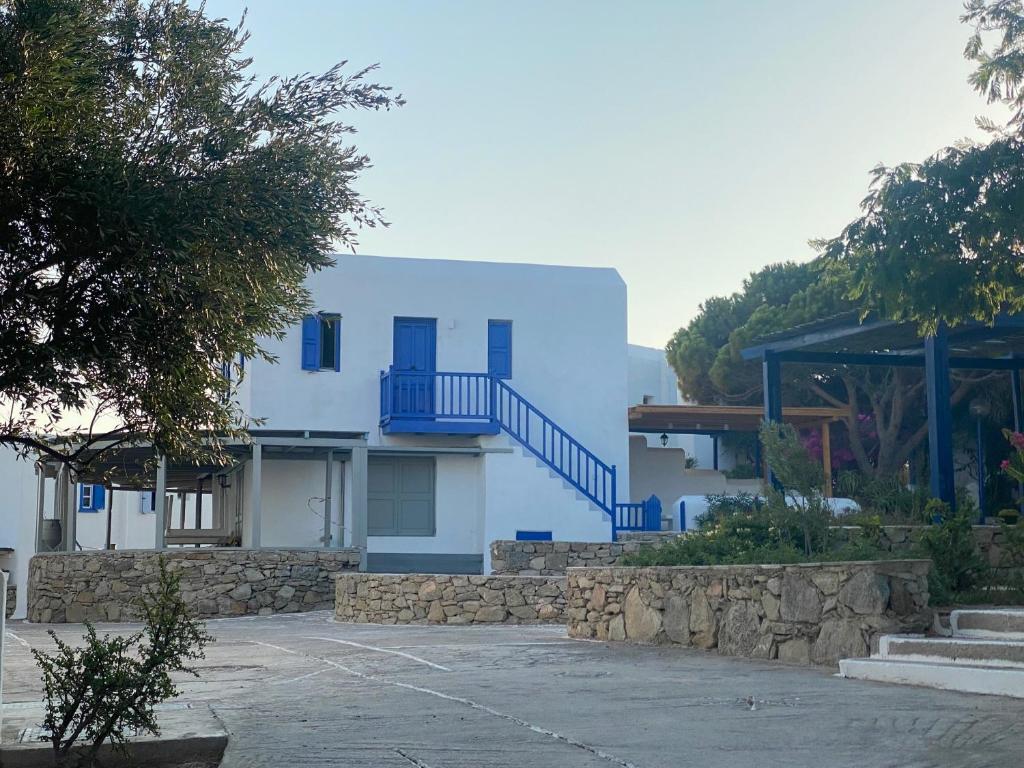 Smart Cozy 4 pers. apart. in Costa Ilios resort Myconos, Ornos (updated ...